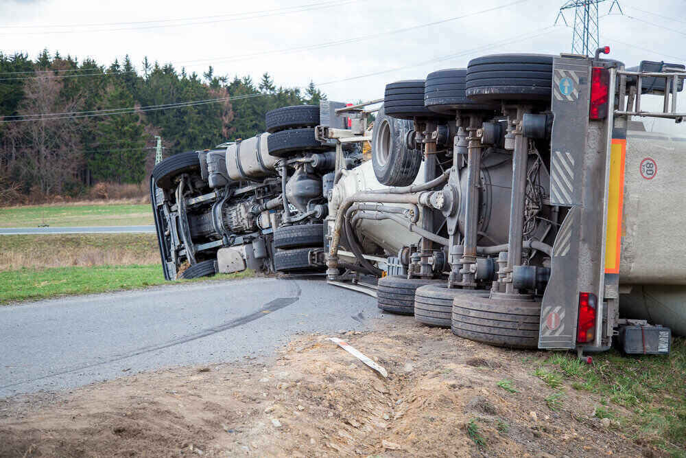 Wide Turn Truck Accident Lawyer | Craig, Kelley, and Faultless